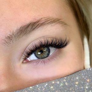 Cómo aplicar extensiones de pestañas híbridas - Lash Masterclass